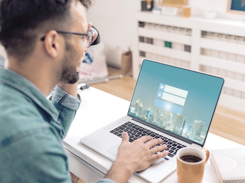 Balkonkraftwerke: Neuerungen 2024 und Versicherung